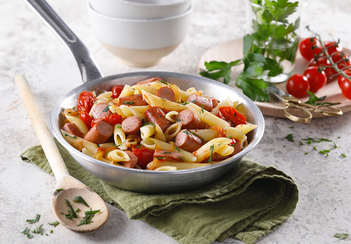 La gamme de saucisses KNACKI® au poulet | Herta