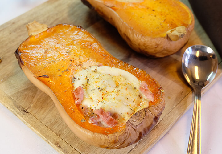 Butternut Au Four Butternut Rôtie Fêta Et Miel. . Des Tranches De
